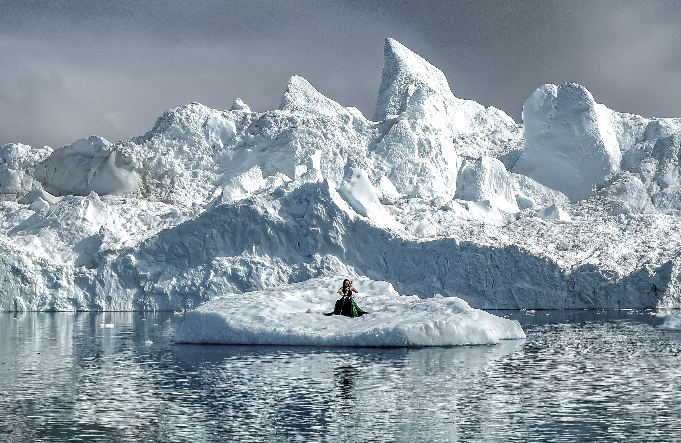 Michaela Weber: Tribute to the Arctic - CAMERA WORK